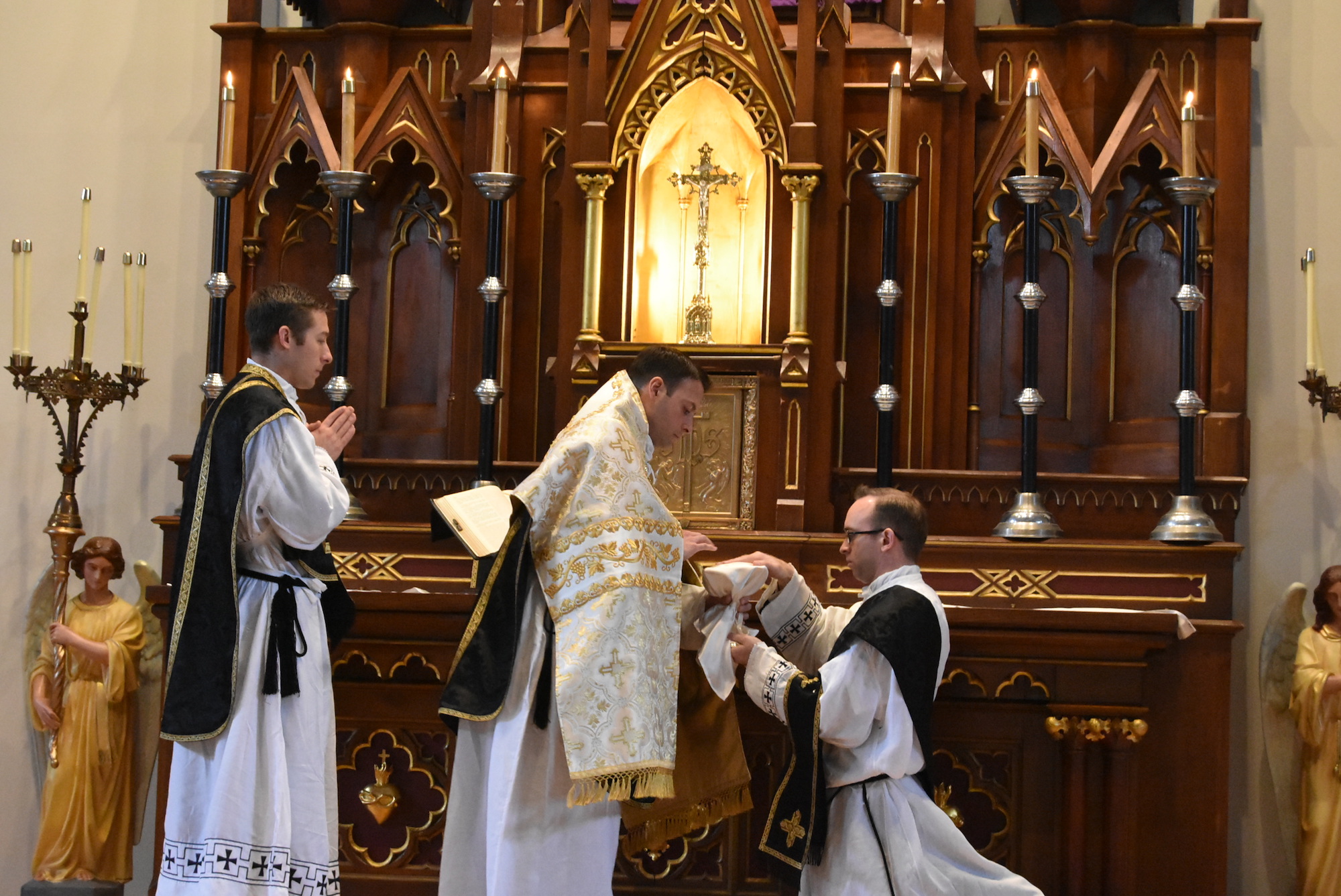 Holy Week – 2020 – Daughters of Mary